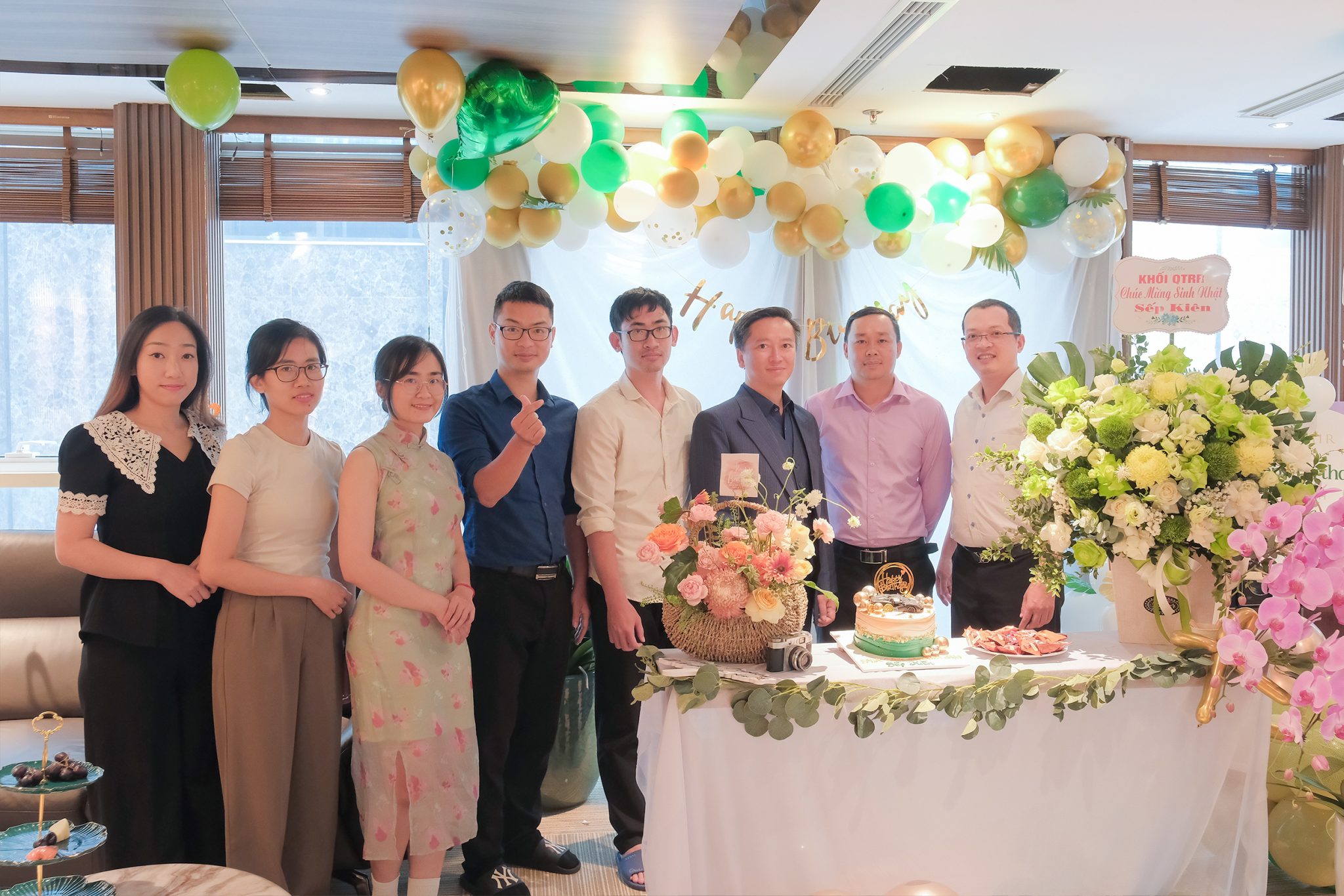 THẮP LỬA THÁNG 5: HAPPY HOUR – MỪNG SINH NHẬT HAI LÃNH ĐẠO CỦA EMIR! – EMIR